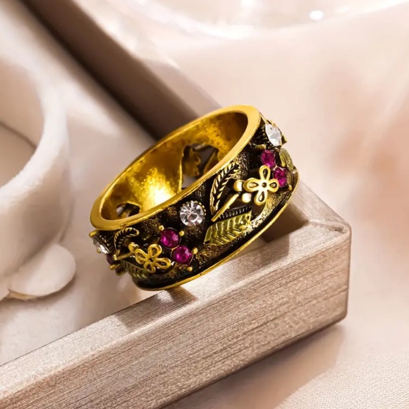 Jewelry | Vintage Style Colored Rhinestone Ring | Poshmark